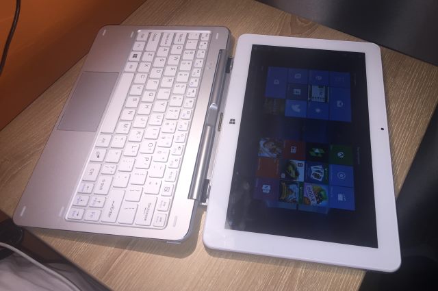 Test CUBE MIX Plus, la tablette PC transformable Windows Core-M /SSD ...