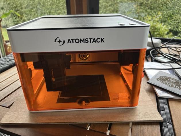 Test Atomstack P1 Mini : un graveur laser portable pour des petits ...